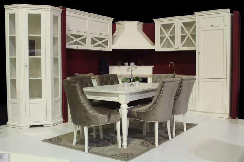 Trpezarijski stol Lotus – Schiller